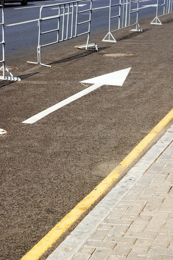 Marquage routier image stock. Image du signe, grunge - 15583987