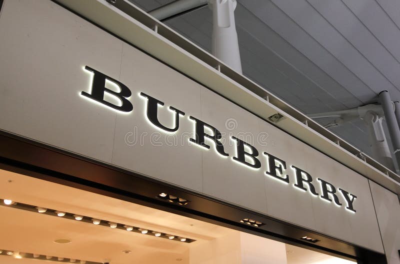 Marque de Burberry photographie éditorial. Image du boutique - 17771747