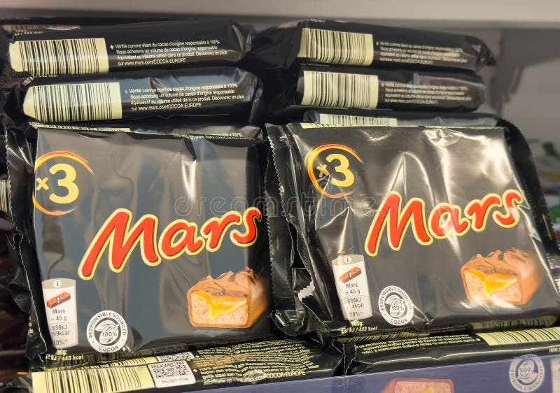 Mars Chocolate Bars Multipack on Store Shelf Display Editorial Photo ...