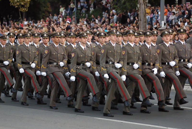 Mars Des Officiers Serbes Neufs Photo éditorial - Image du soldat ...