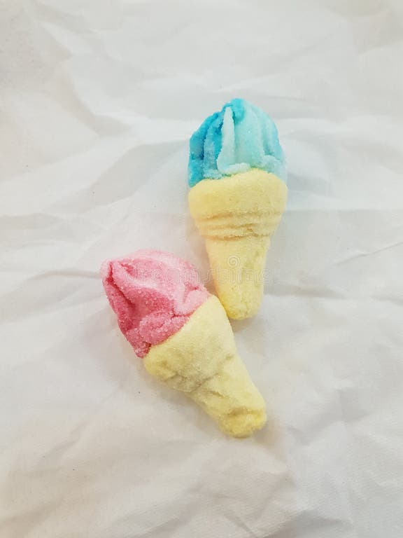 Marshmello stock image. Image of pink, marshmello, yumi - 129400669