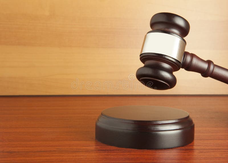 Martillo del juez foto de archivo. Imagen de golpe, procesamiento ...
