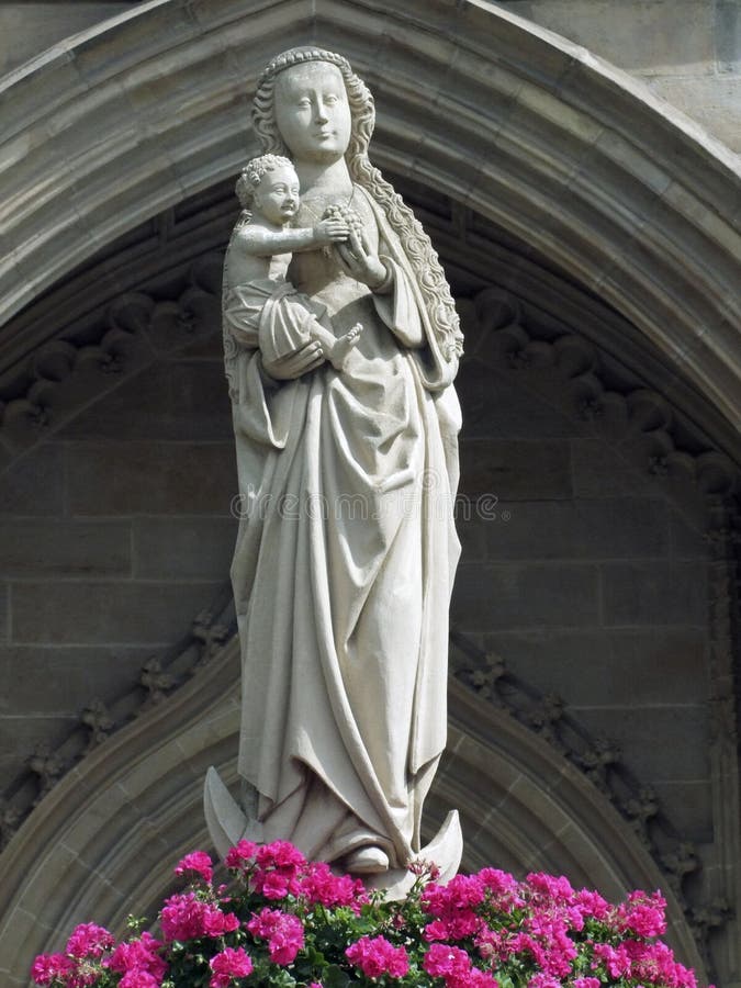 Mary and child statue stock image. Image of mary, historic - 36489013
