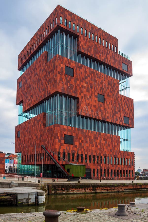 MAS Museum in Het Centrum Van Antwerpen Op Zonnige Summerday ...