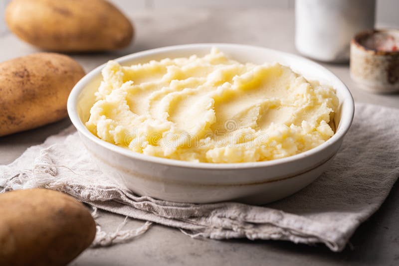 Mashed potatoes in bowl stock image. Image of cooked - 255008221