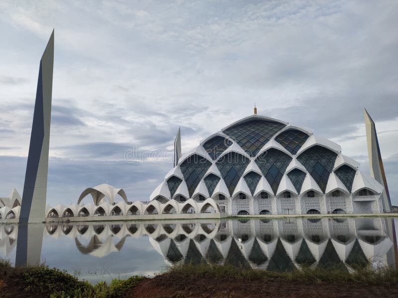 Masjid Raya Al-Jabbar, Mosque in West Java, this is the Grandest Mosque ...