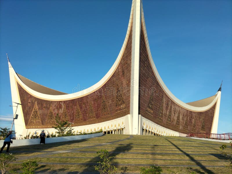Masjid Raya Batam Pyramid Mosque Stock Photo - Image of arabic, middle ...