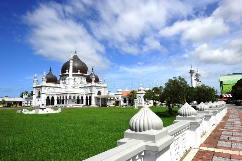Zahir Mosque editorial image. Image of mosque, masjid - 150701310