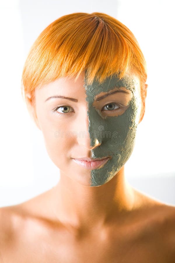 Grön maskering fotografering för bildbyråer. Bild av parker - 3216291