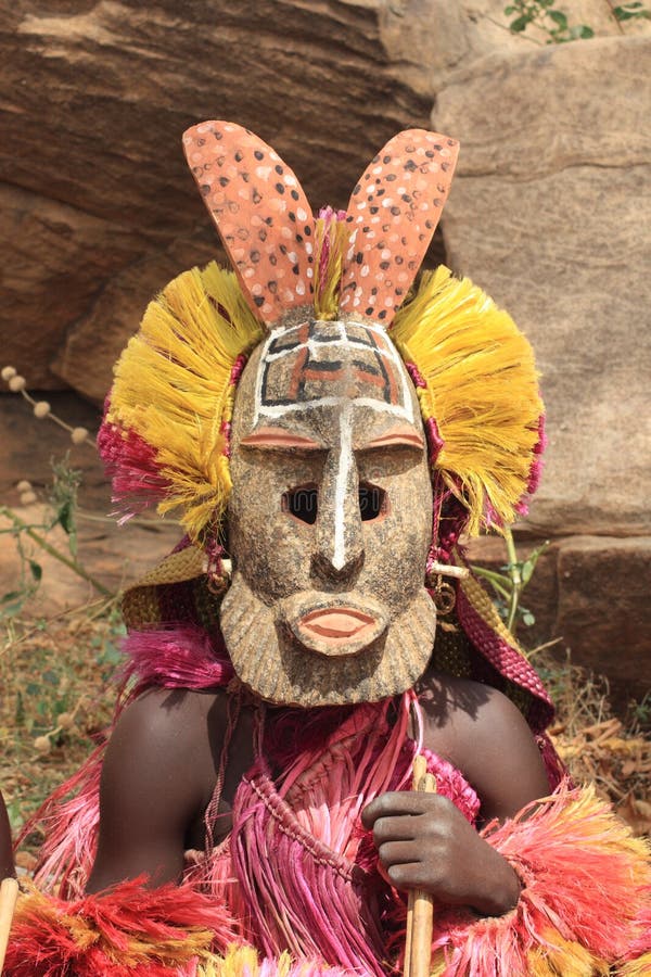 Masque de dogon photo stock. Image du zone, africain, totem - 7253396