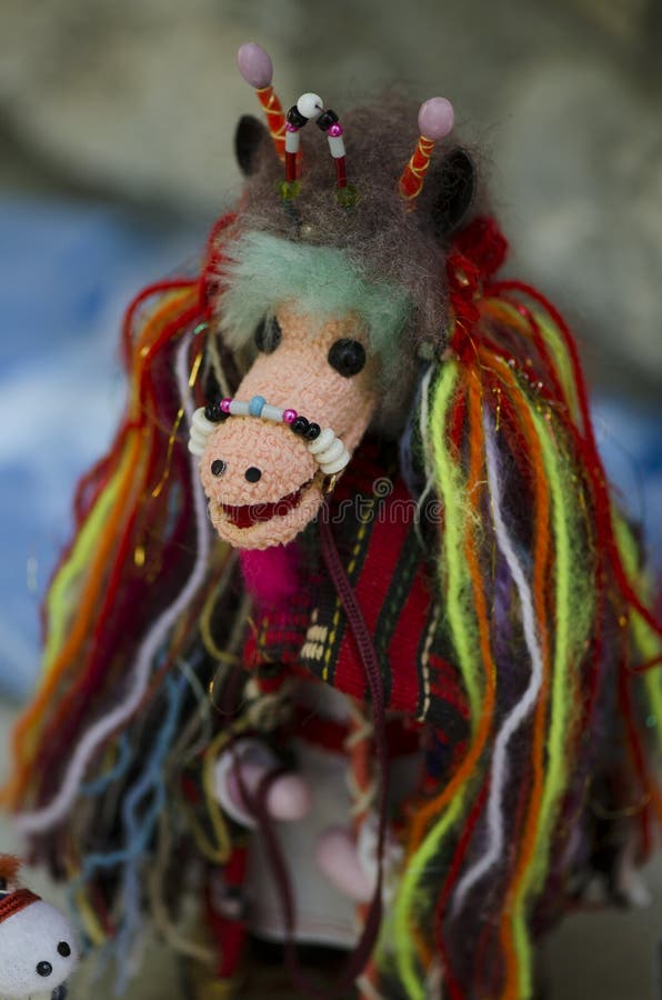 Masques Roumains Traditionnels De Carnaval Photo stock - Image du ...