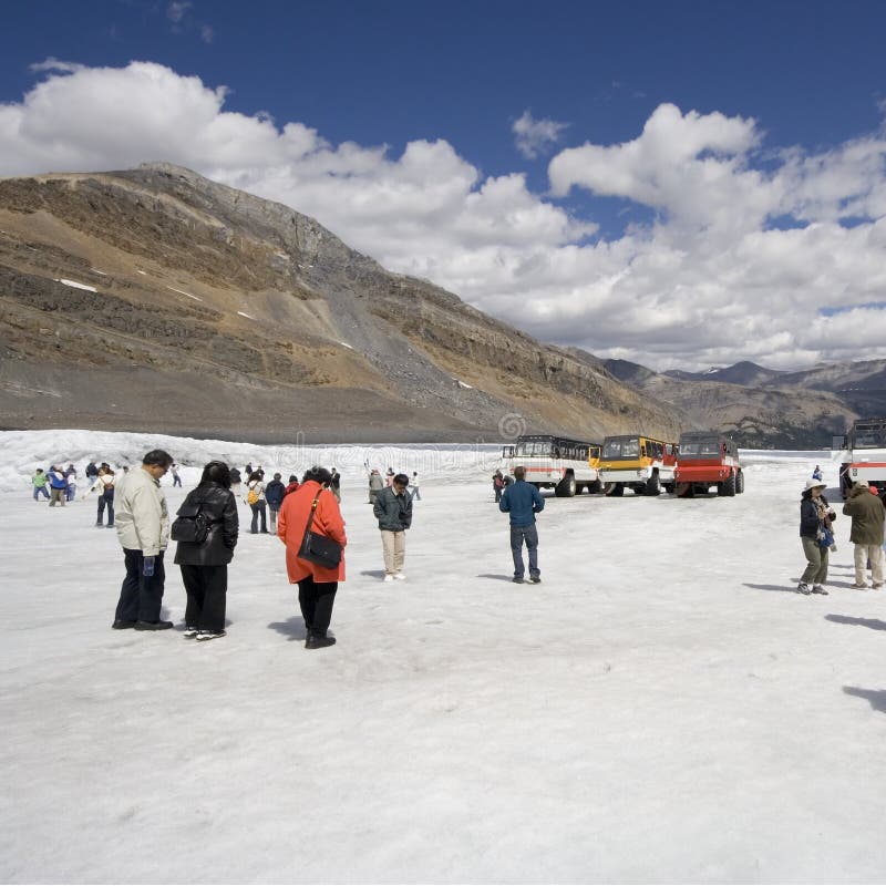 Mass Tourism in the Rockies Stock Photo - Image of jasper, chinese: 1794952