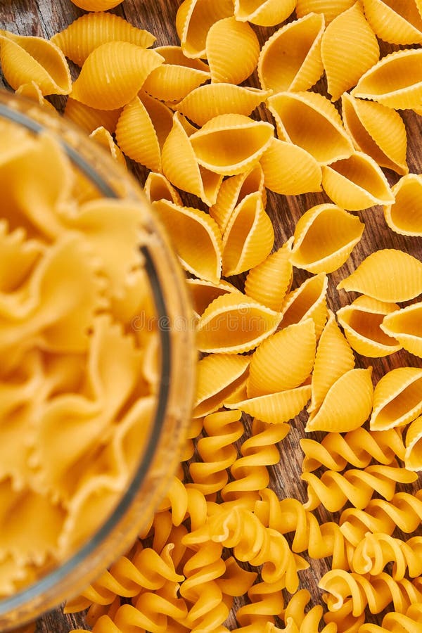 Massa Seca De Formas E De Tipos Diferentes Imagem de Stock - Imagem de ...