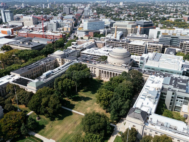 Massachusetts Institute of Technology, MIT in the Summertime ...