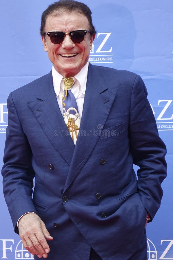 Massimo Ranieri photo éditorial. Image du acteur, chanteur - 101945076