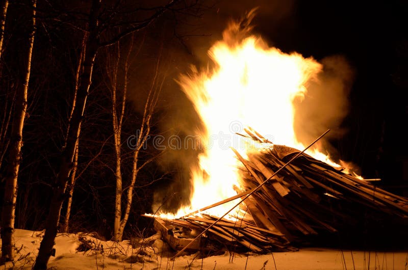Massive Bonfire in Winter Night Stock Photo - Image of closeup, flaming ...