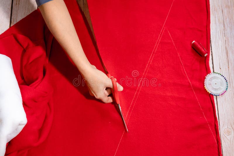 Step by Step Instructions. Step 3. Master Class on Creating a Red Hat ...