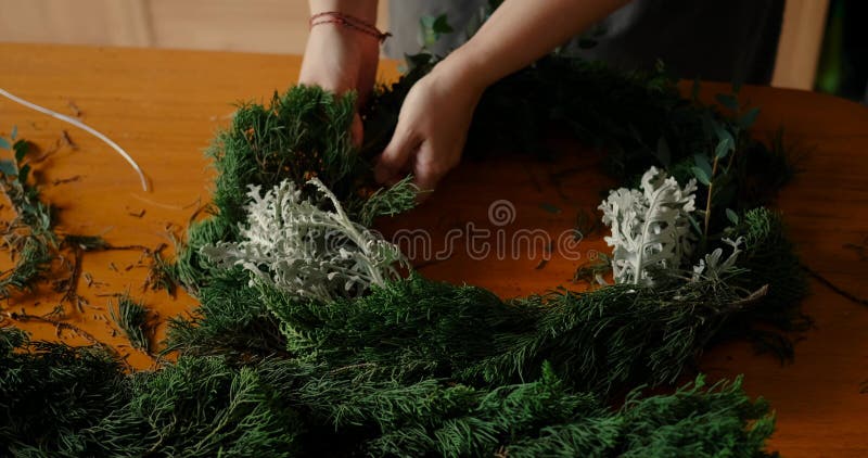 Master Class on Making a Christmas Wreath. DIY Holiday Decorations ...