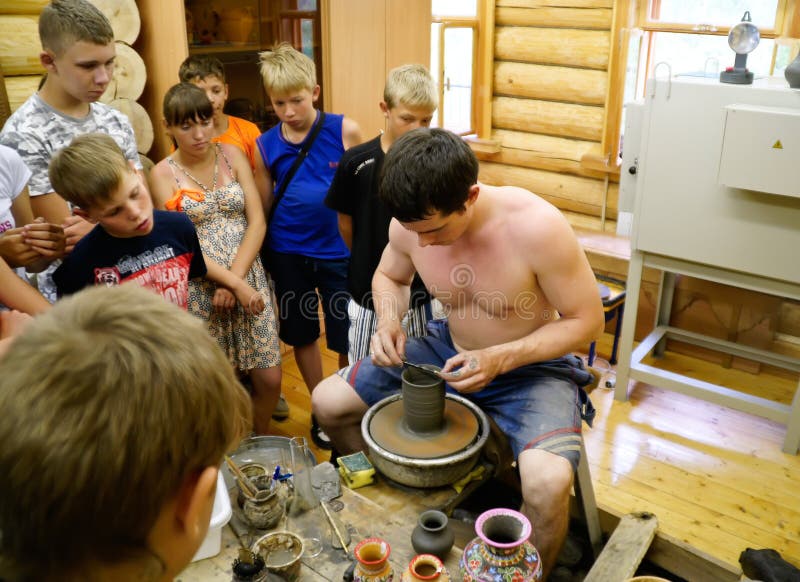 Master-class pottery editorial stock photo. Image of excursion - 22771378