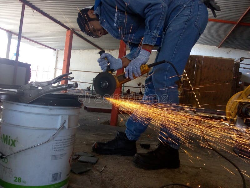 Master cutter editorial photo. Image of expert, cutter - 135340316