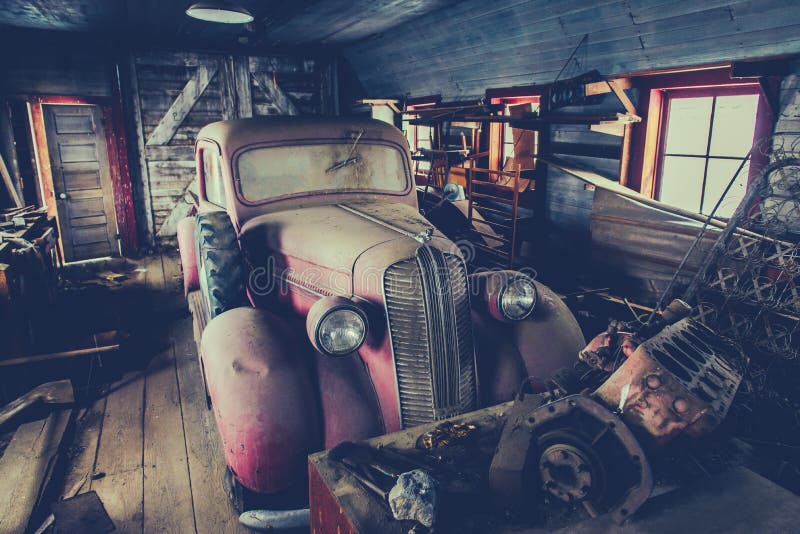 Abandoned Garage from the Palouse - Garfield, Washington Editorial ...