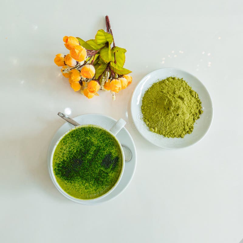 Matcha caliente foto de archivo. Imagen de hierba, desayuno - 228486134