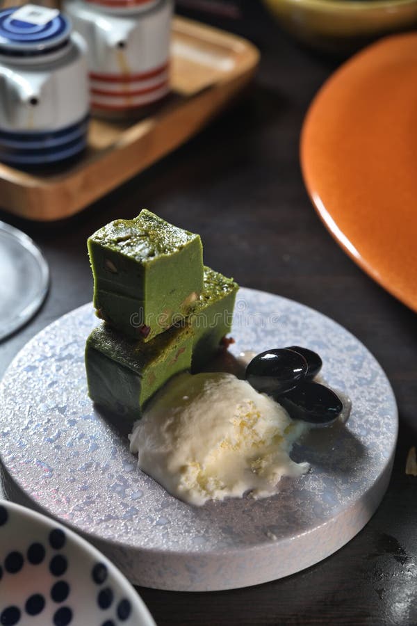 Matcha Mocha Green Tea Cake Stock Photo - Image of green, cook: 215064790