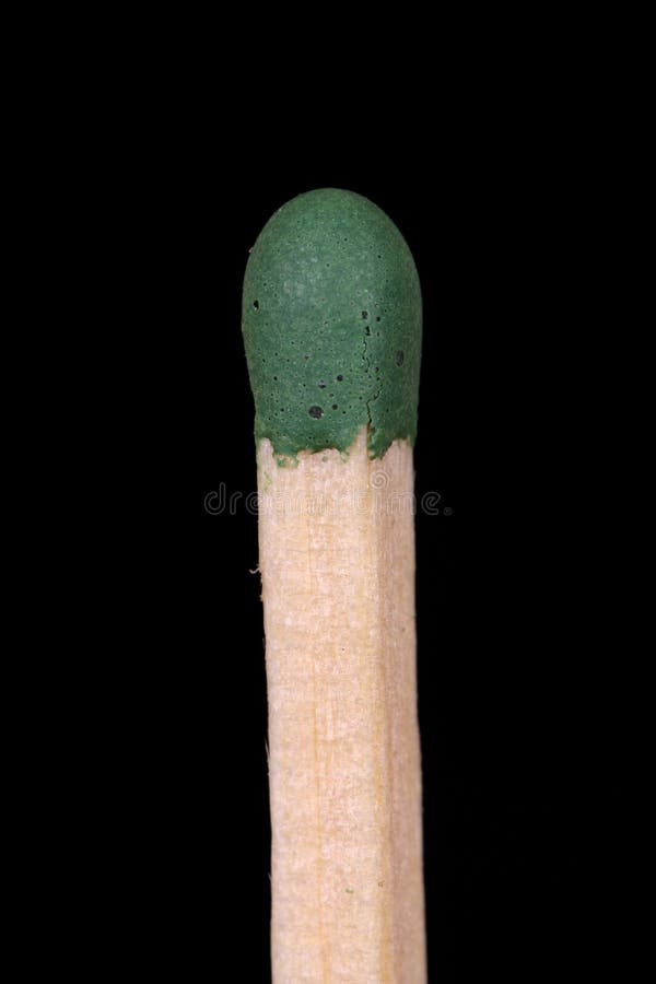 Matche imagen de archivo. Imagen de negro, fondo, fino - 18715171