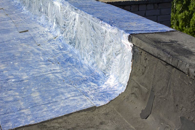Material De Relleno Del Techo De Bitumen Reparado Imagen de archivo ...