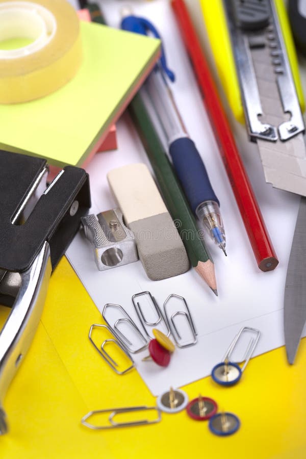 Materiales de oficina foto de archivo. Imagen de oficina - 31160508