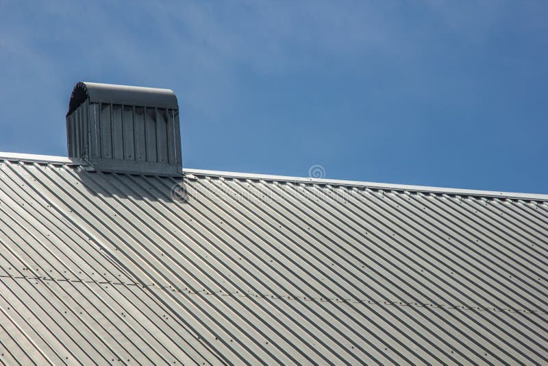 Materiales De Techado Para El Techo De La Casa Foto de archivo - Imagen ...