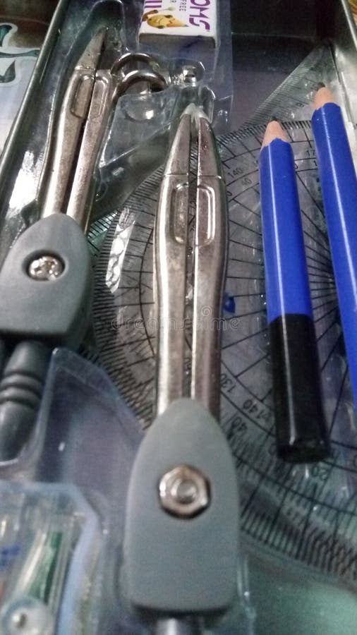 Math geometry box editorial photo. Image of instrument - 124984276