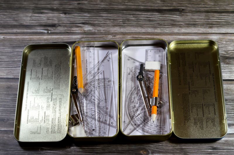 Mathematical Instrument Box, Geometry Set in Metal Case for Students in ...