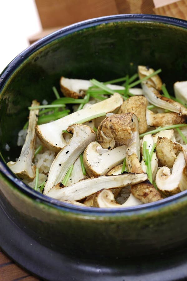 Gohan, Arroz Blanco Cocinado, Comida De Grapa Japonesa Foto de archivo ...