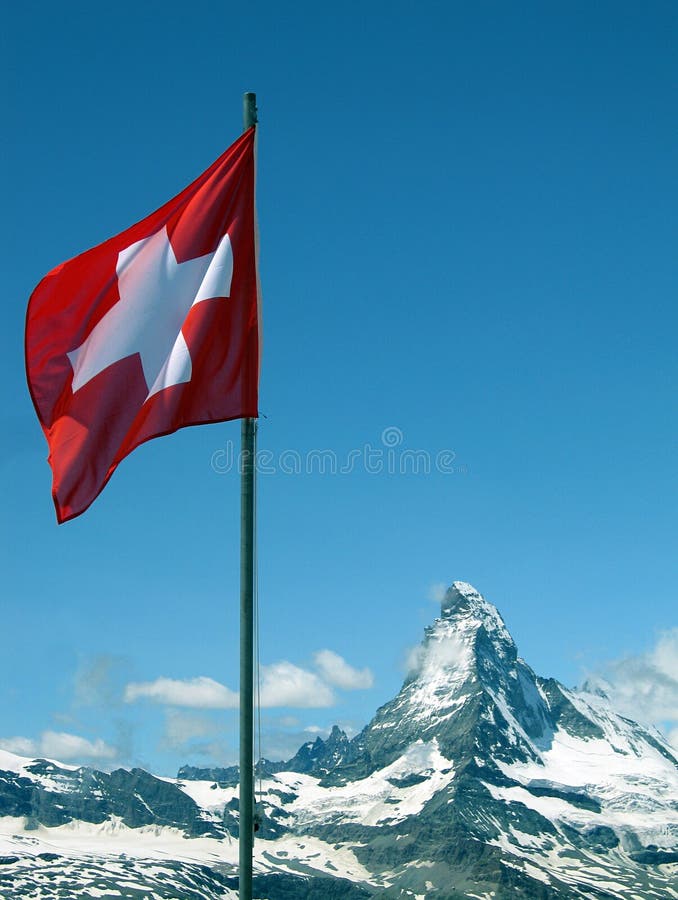 Matterhorn En Zwitserse Vlag Stock Afbeelding - Image of matterhorn ...