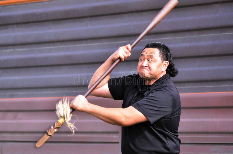 Mau Rakau - arte marcial foto editorial. Imagem de arma - 32998761