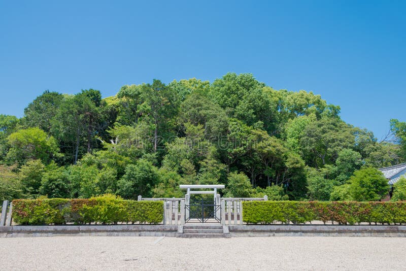 Mausoleum of Emperor Reizei in Kyoto, Japan. Emperor Reizei 950-1011 ...