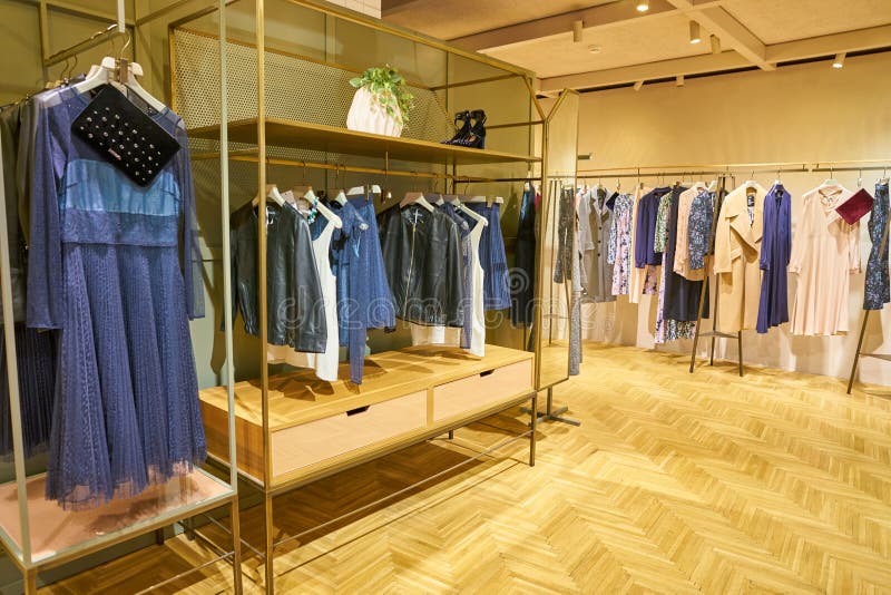 MAX & Co editorial stock photo. Image of variety - 134637328