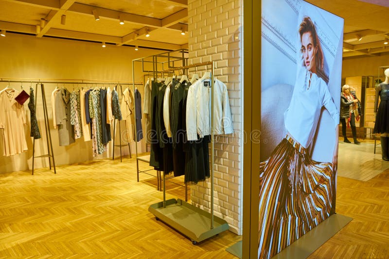 MAX & Co editorial stock photo. Image of layout - 134637398