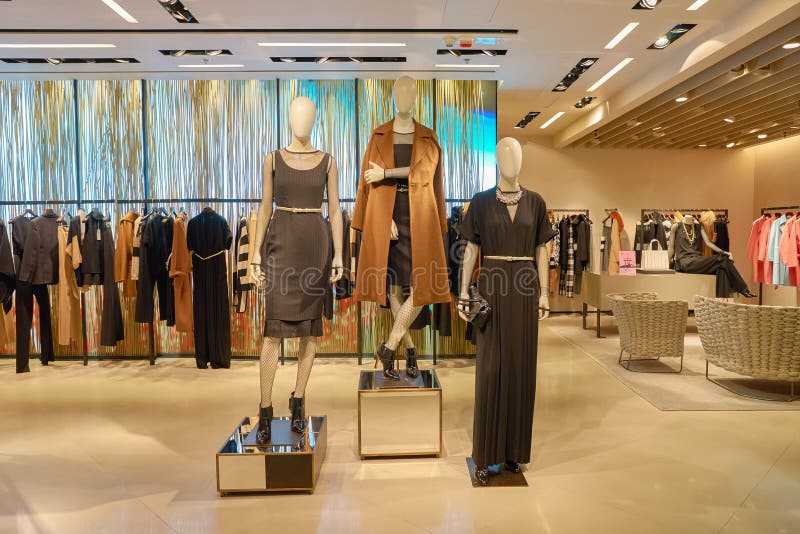 Max Mara editorial stock image. Image of mall, modern - 95170529