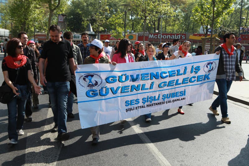 May 1 in istanbul editorial stock image. Image of people - 24573029