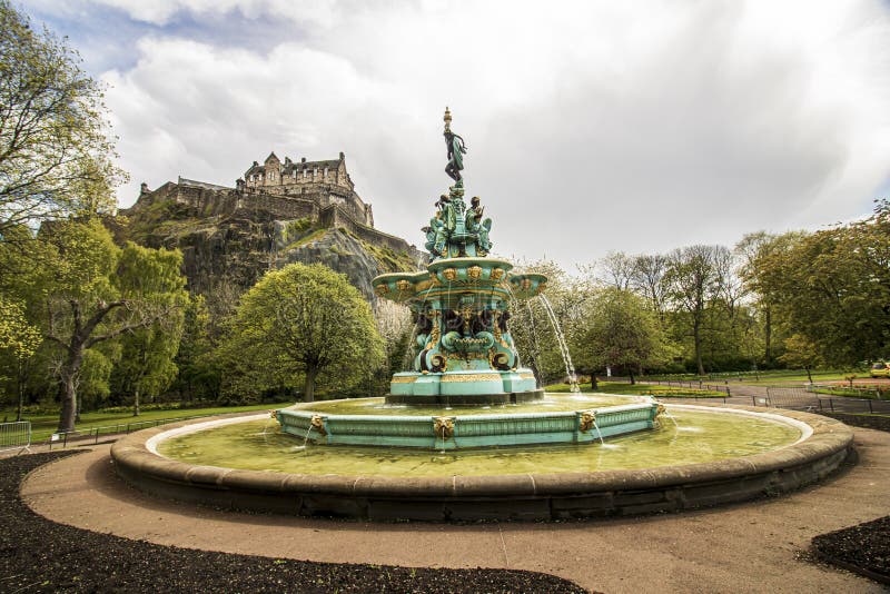 Edinburgh Scotland England. View of Edinburgh Castle and the Fountain ...