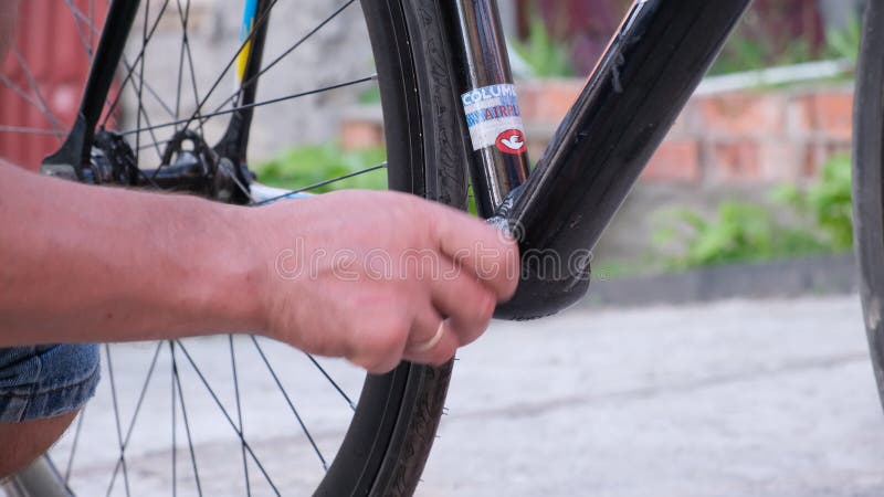 Assembly Master Led at Work. Replacing the System on a Track Bike ...