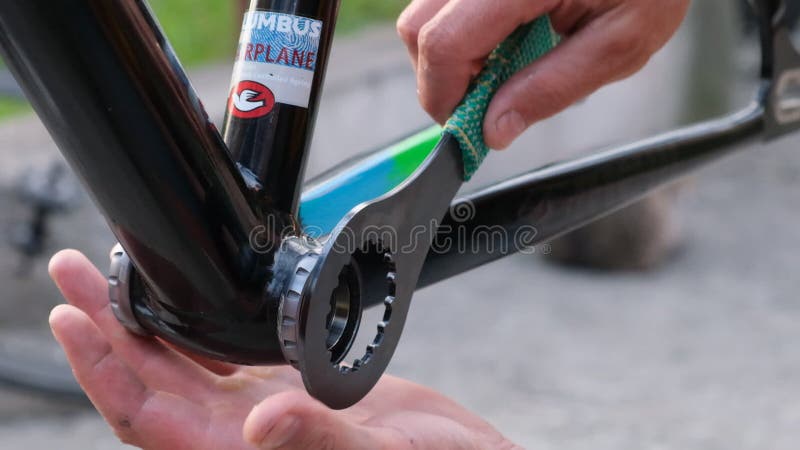 Assembly Master Led at Work. Replacing the System on a Track Bike ...