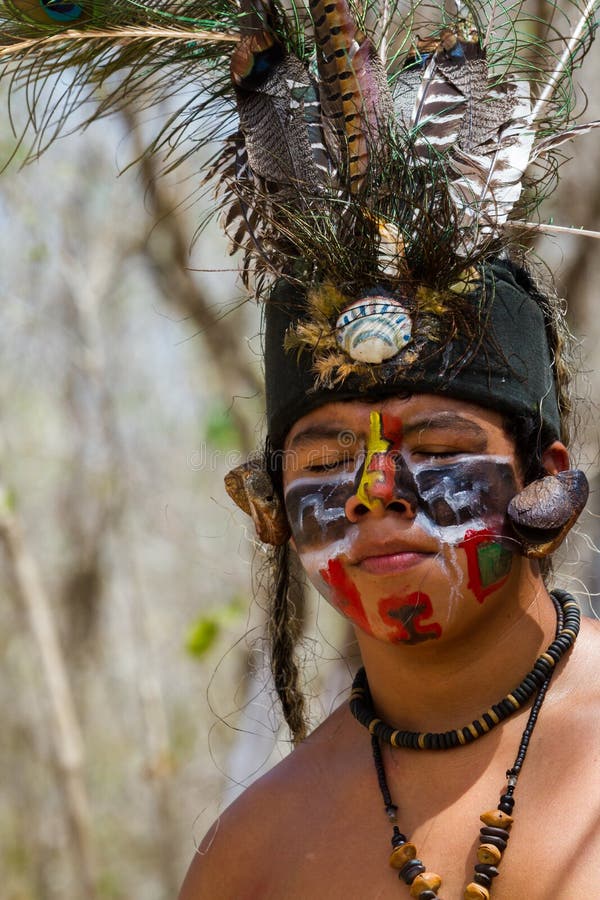 Maya people editorial image. Image of dressing, mexican - 42128480