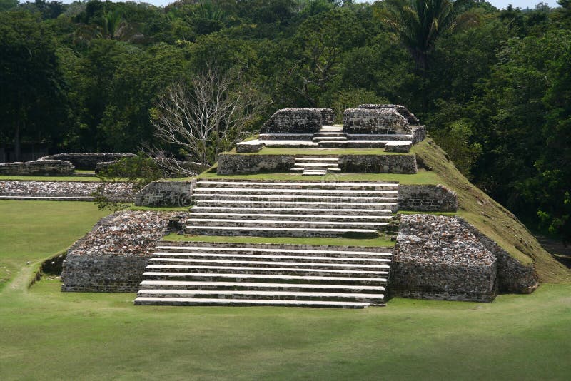 Maya Pyramid Picture. Image: 1921371