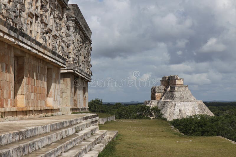 Maya Tempels in Uxmal, Mexico Stock Foto - Image of tempel, monument ...
