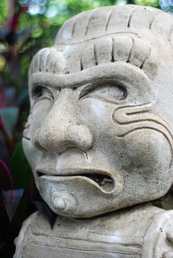 Maya Van De Tuin Van Doll Van De Steen Het Standbeeld Van Het Gezicht ...