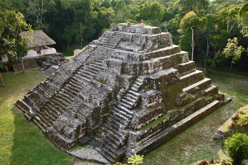Mayan Pyramid stock image. Image of chichen, precolumbian - 31396185