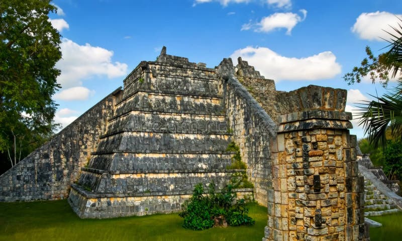 Mayan Pyramid, Chichen Itza, Timelapse 4K Stock Footage - Video of ...